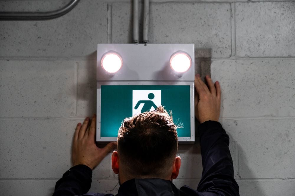 Emergency lighting for fire protection: residents #1 guide